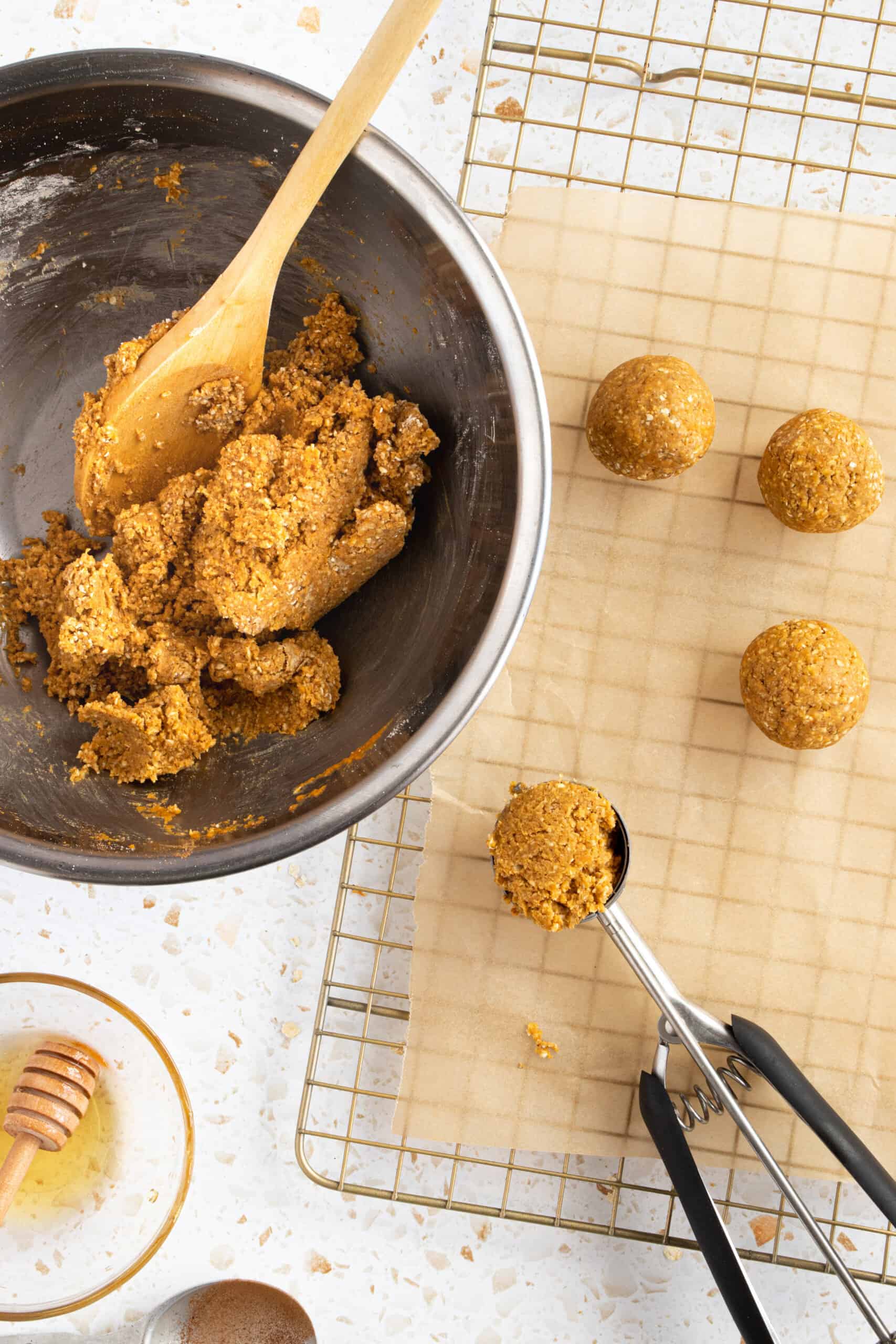 No-Bake Pumpkin Pie Bliss Balls Recipe - Oh Snap Macros
