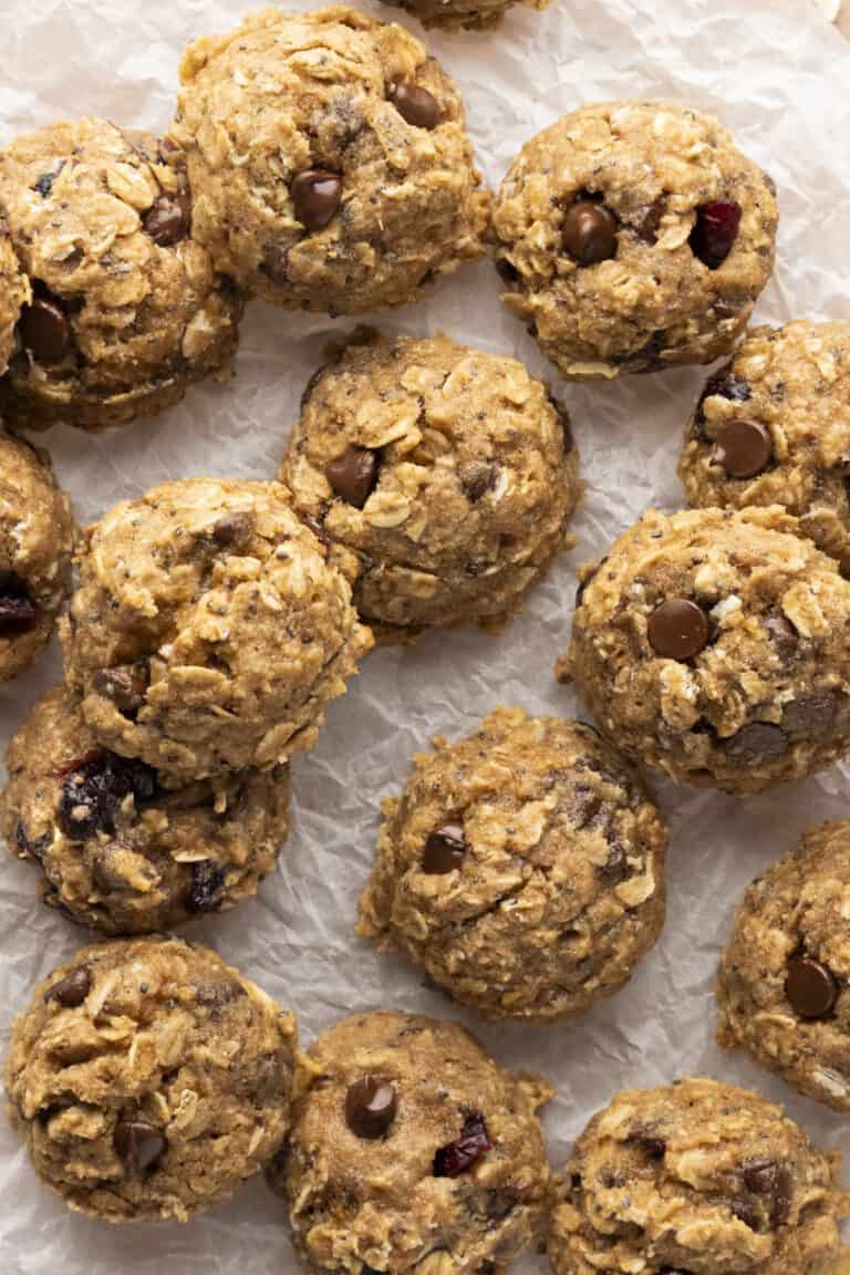 Pre-Workout Chocolate Chip Oatmeal Breakfast Cookies - Oh Snap Macros
